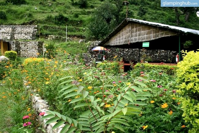 Tent Lodge Retreat in India | Deluxe Eco-lodge in Indian Mountains