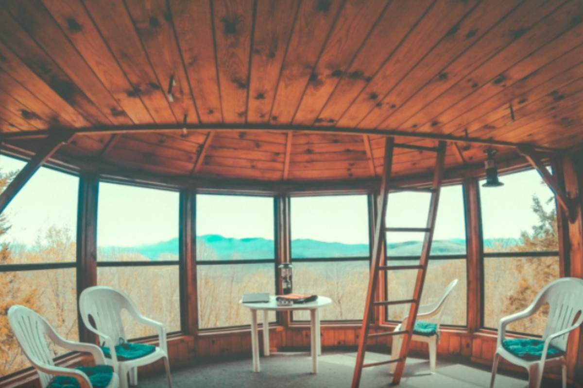 Tree House Getaways | glampinghub.com