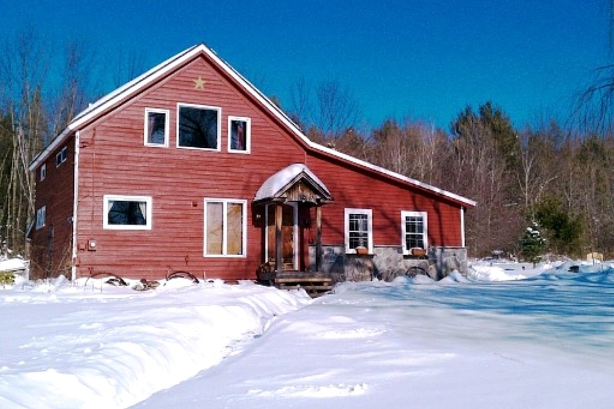 Winter Weekend Getaways | glampinghub.com